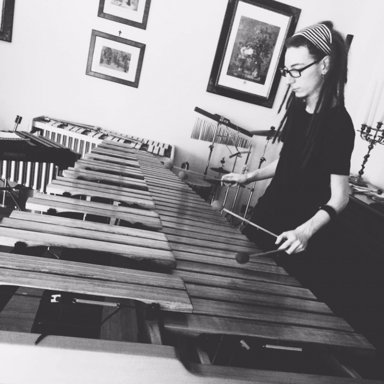 Percuotere, voce del verbo suonare